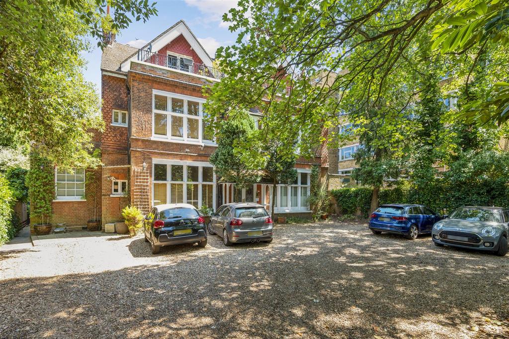 Inner Park Road, London 2 bed apartment to rent - £3,250 pcm (£750 pw)