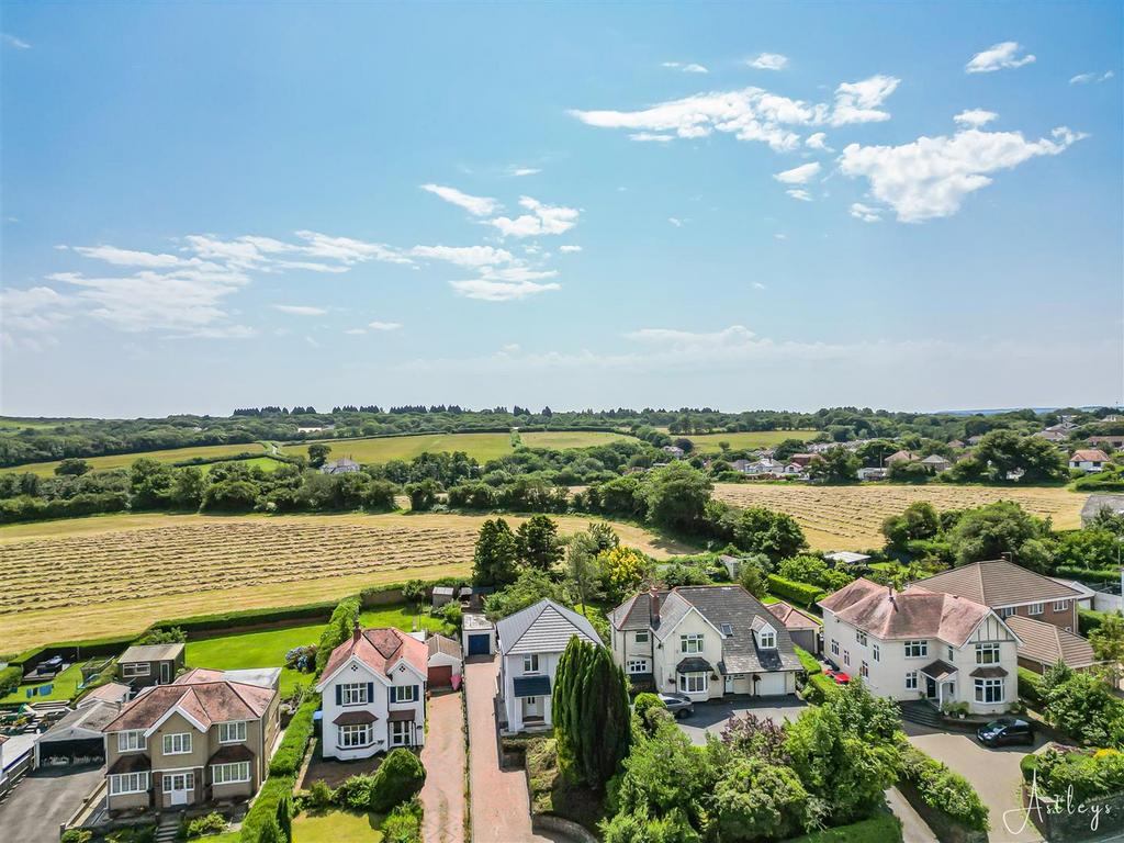 Gower Road, Upper Killay, Swansea 4 bed detached house for sale - £500,000