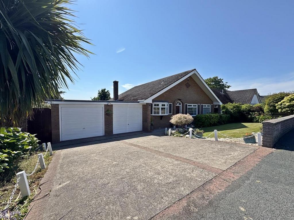 24, Reayrt Carnane, Douglas 4 bed detached bungalow - £535,000