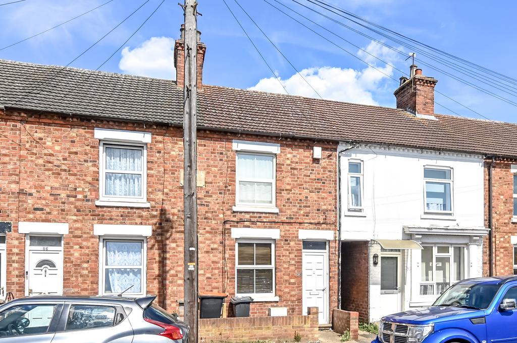 Margetts Road, Kempston, MK42 8DT 2 bed terraced house - £1,200 pcm (£ ...