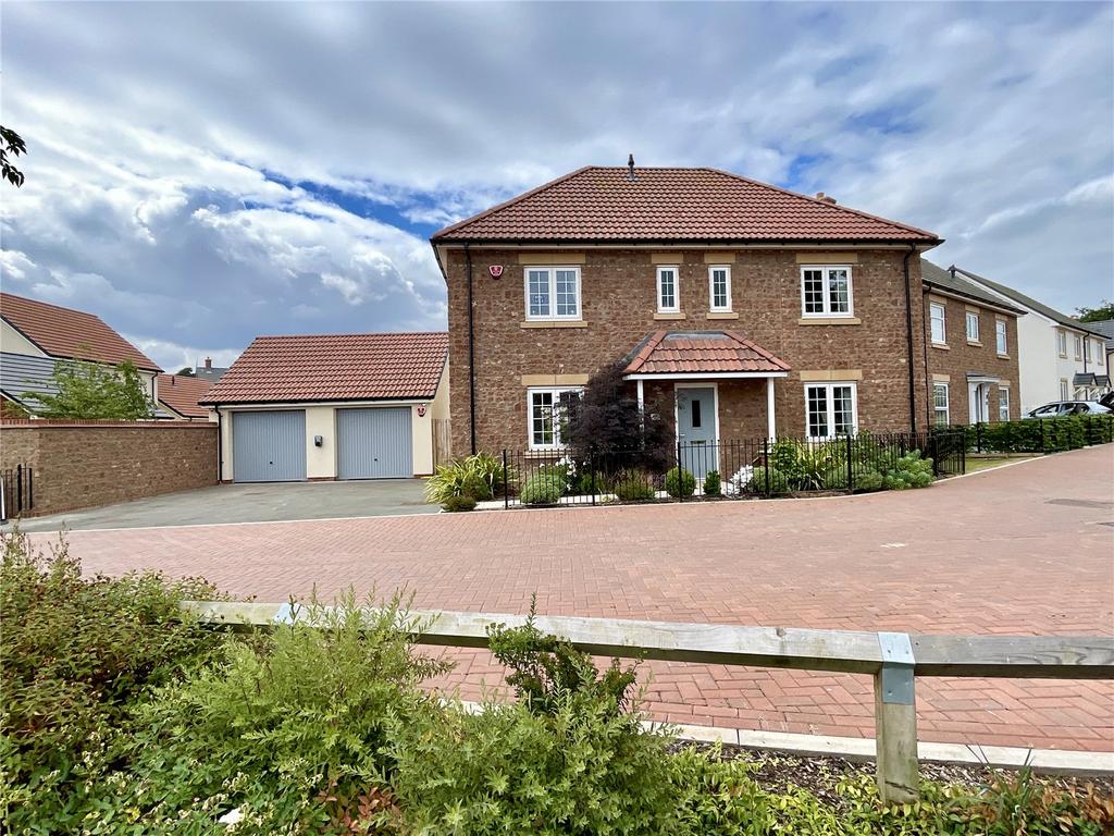 Dawes Avenue, Watchet, Somerset, TA23 4 bed detached house - £465,000