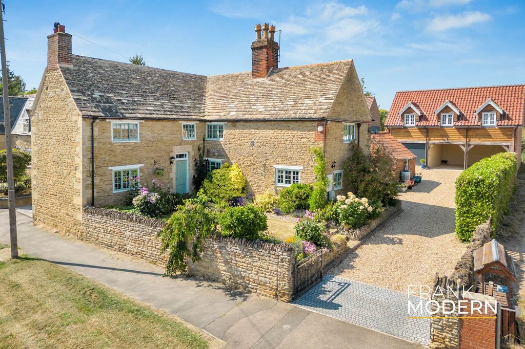 Holme Farm House, High Street... 5 bed detached house for sale - £650,000