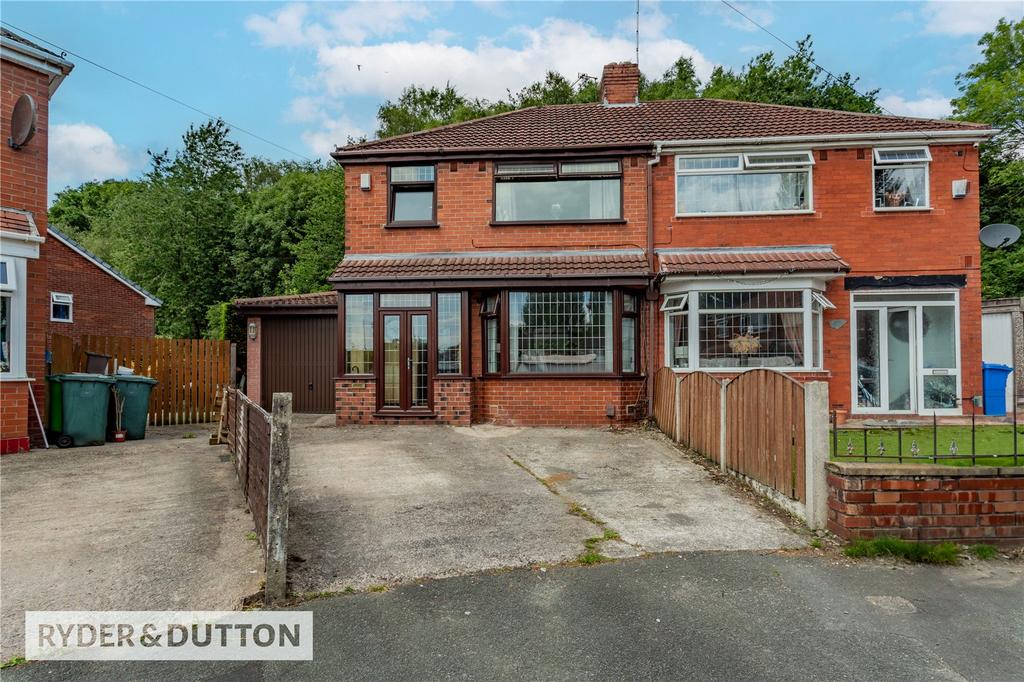 The Crescent, Middleton, Manchester, M24 3 bed semi-detached house for ...