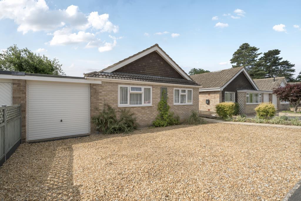 Abingdon, Southmoor, OX13 3 bed bungalow - £450,000