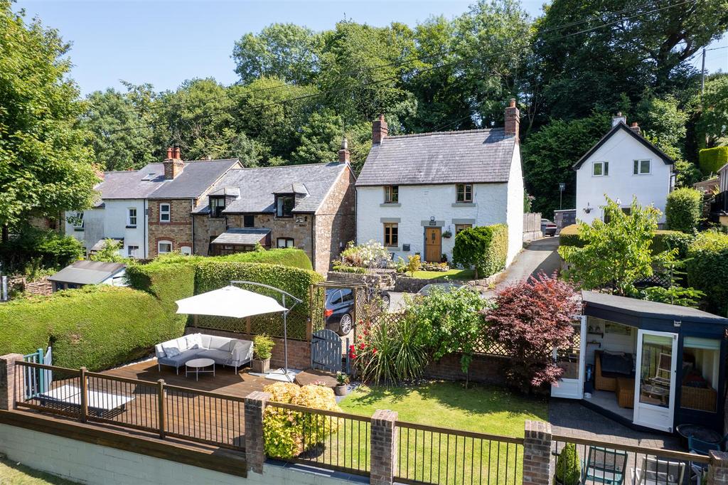 Pontfaen, Chirk, Wrexham 3 bed detached house - £345,000