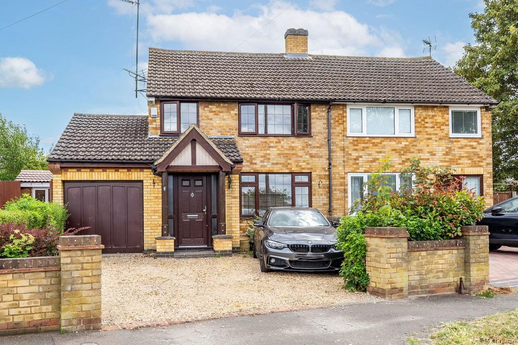 Norman Road, Barton-le-Clay 4 bed semi-detached house - £450,000