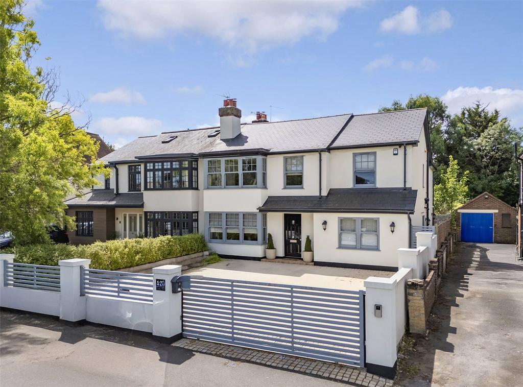 Baddow Road, Chelmsford, Essex, CM2 5 bed semi-detached house for sale ...