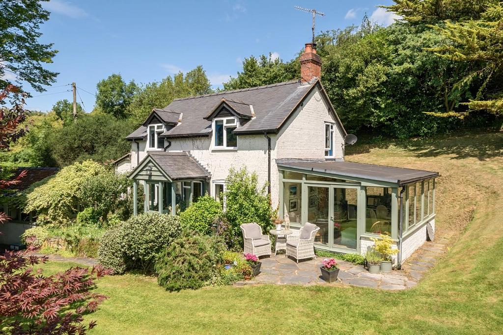Golfa, Welshpool 2 bed country house - £425,000