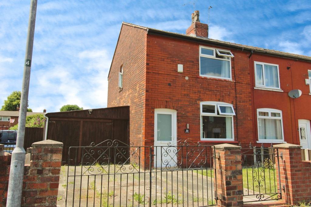 Link Avenue, Merseyside WA11 2 bed end of terrace house - £895 pcm (£ ...