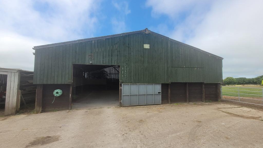 Workshop / Store, near A30, Roche Industrial unit to rent - £700 pcm (£ ...