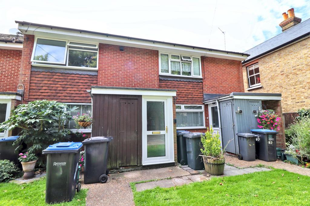 Green Lane, Addlestone KT15 1 bed maisonette to rent - £995 pcm (£230 pw)