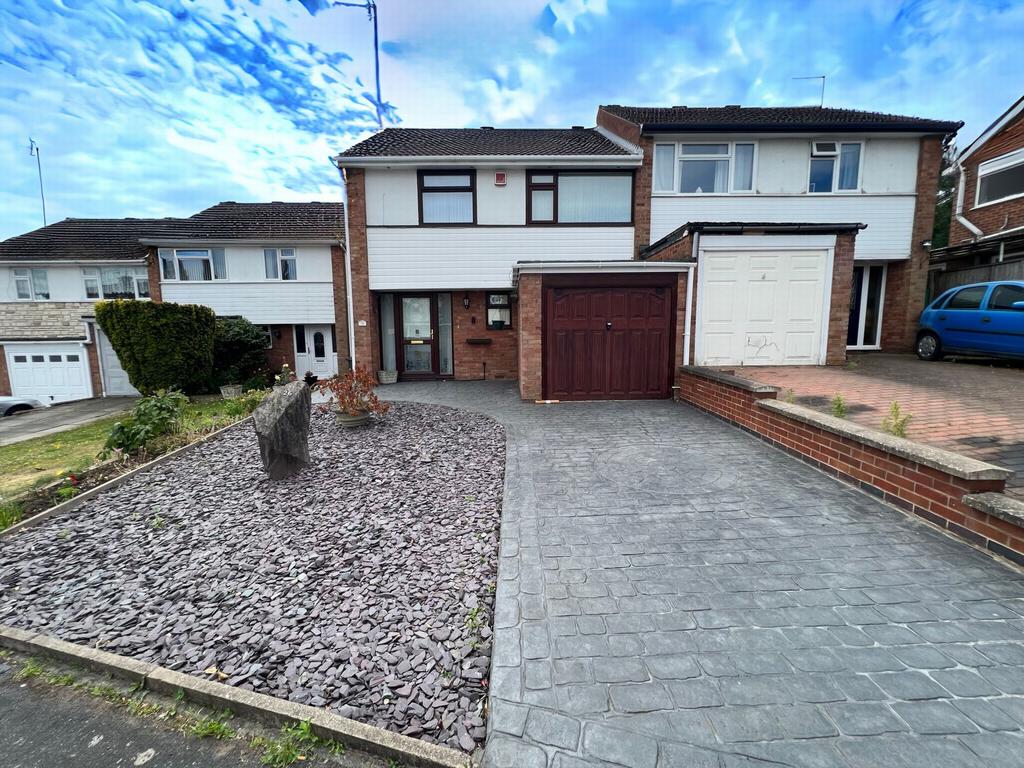 Stoneleigh Way, Leicester, LE3 3 bed semi-detached house for sale - £ ...