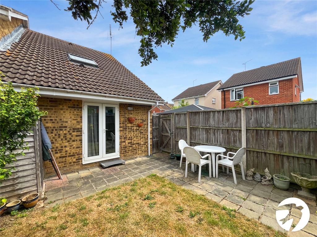 Volante Drive, Sittingbourne, Kent, ME10 1 bed semi-detached house for ...