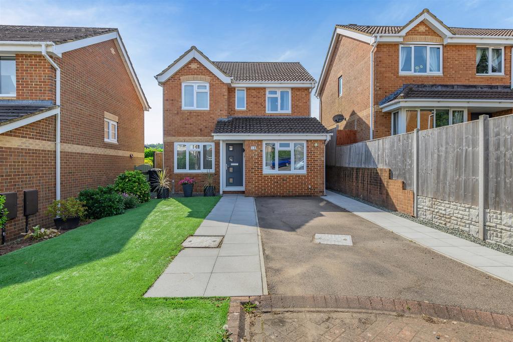 Juno Drive, Lydney 3 bed detached house - £325,000