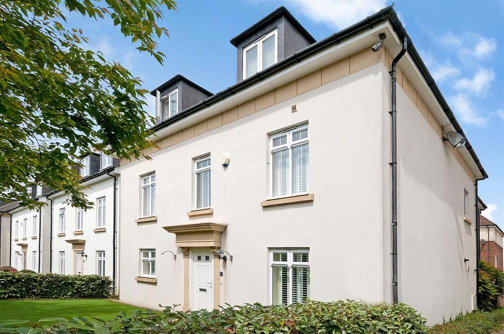 Braeburn Way, Kings Hill, ME19 4EA 5 bed detached house - £3,200 pcm (£ ...