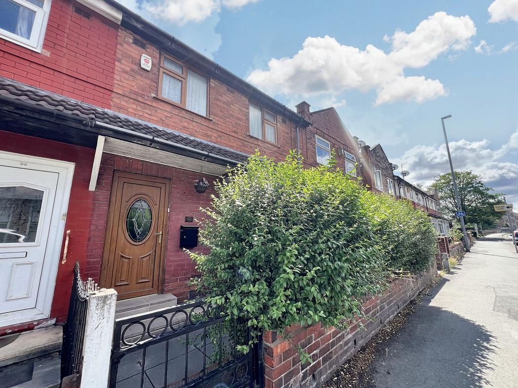 Langworthy Road, Salford, M6 3 bed terraced house - £150,000