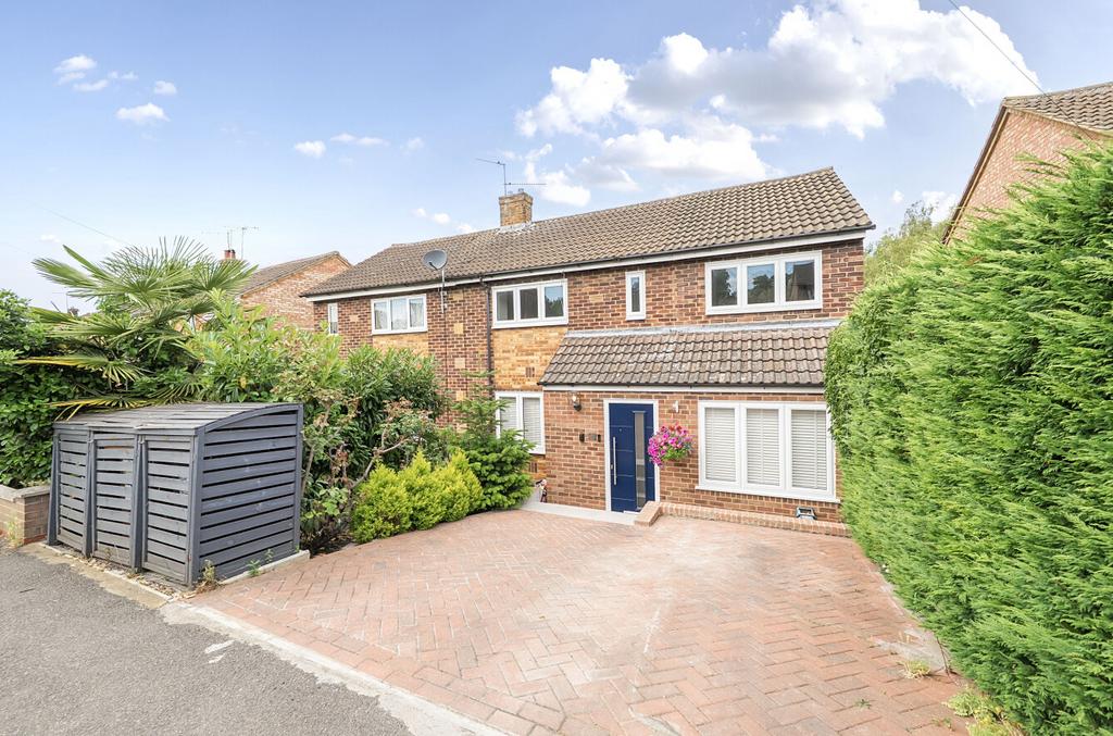 Thornbera Road, Hertfordshire CM23 4 bed semi-detached house for sale ...