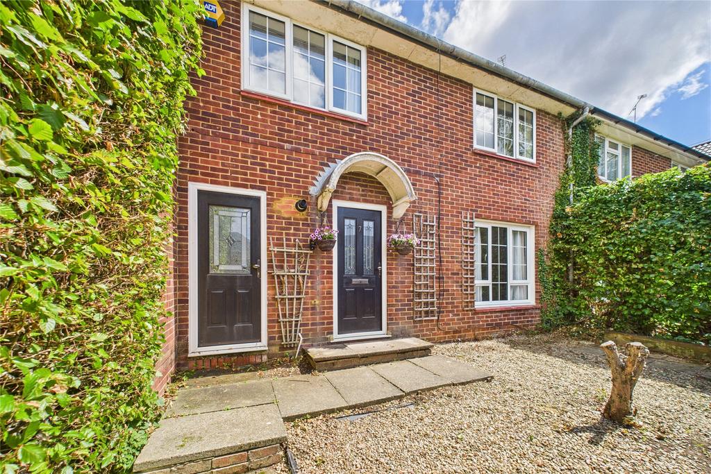 Reeds Hill, Bracknell, Berkshire, RG12 4 bed terraced house - £400,000