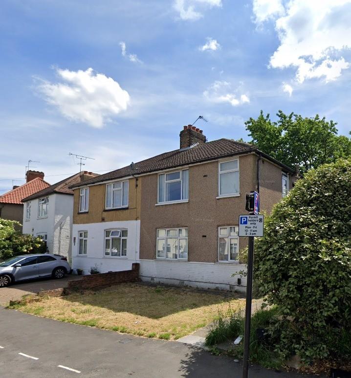 Greenford, UB6 8NA 2 bed flat - £1,825 pcm (£421 pw)