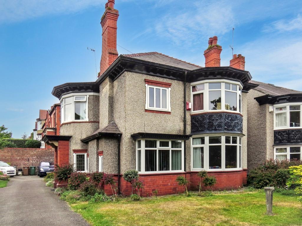 Grove Road, Wallasey, Merseyside, CH45 4 bed detached house - £385,000