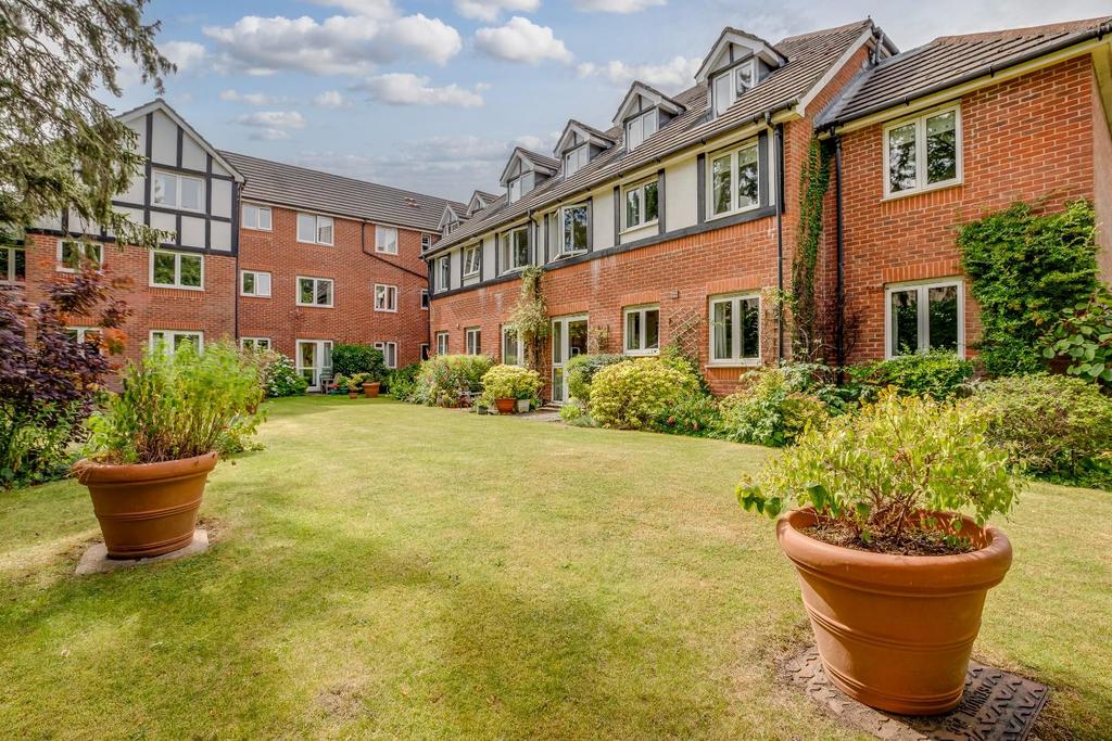 Archer Court, Chesham Road, Amersham... 2 bed retirement property for ...