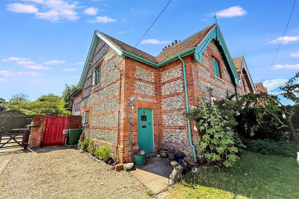 Winterborne Stickland 4 bed semi-detached house for sale - £450,000