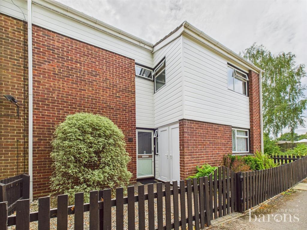 Lundy Close, Basingstoke RG24 3 bed end of terrace house - £315,000