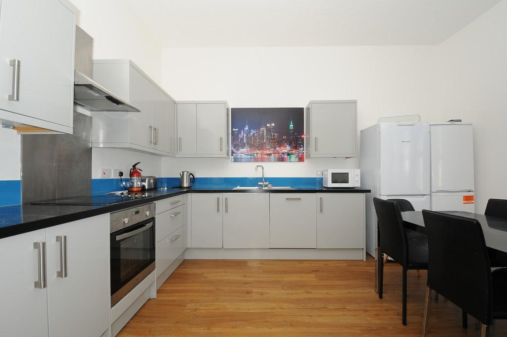 Mutley Plain, Plymouth PL4 6 bed house share - £475 pcm (£110 pw)