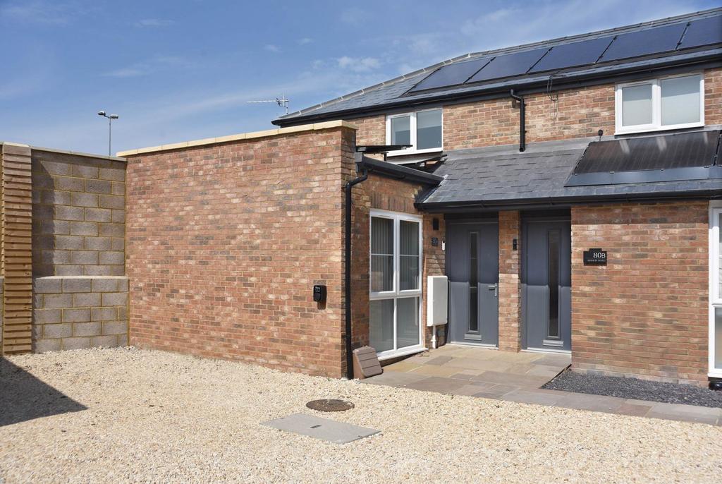 Manor Road, Brackley NN13 1 bed semi-detached house to rent - £1,050 pcm (£242 pw)
