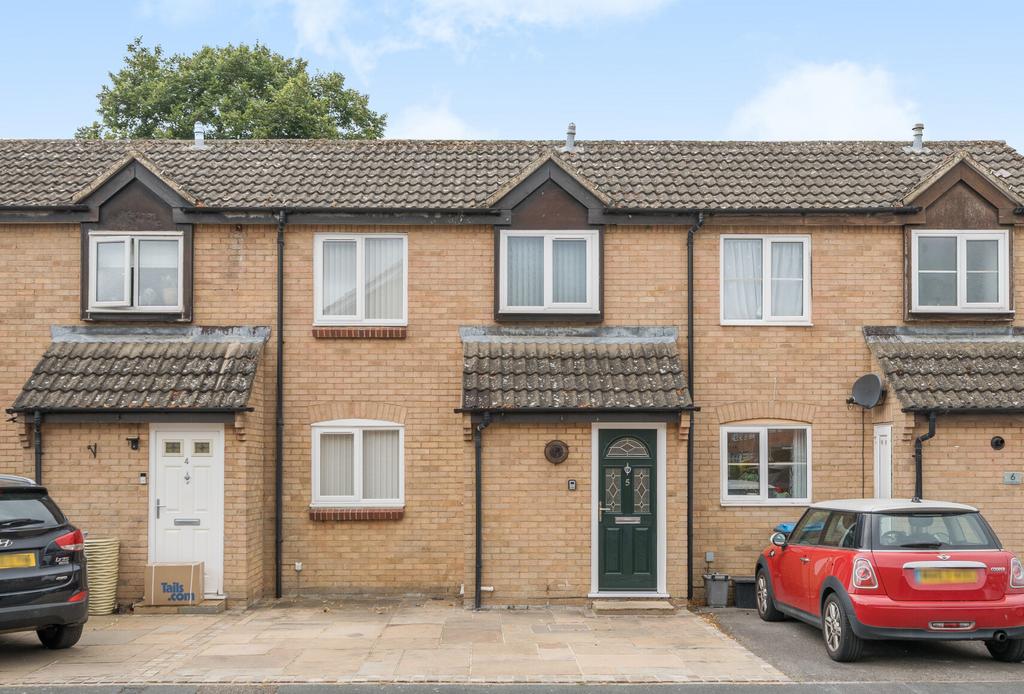 Burwell Close, Oxfordshire OX28 2 bed terraced house - £270,000