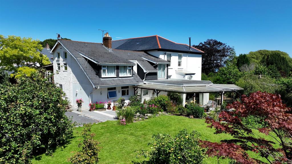 Bethany Lane, Swansea SA3 4 bed semi-detached house - £895,000