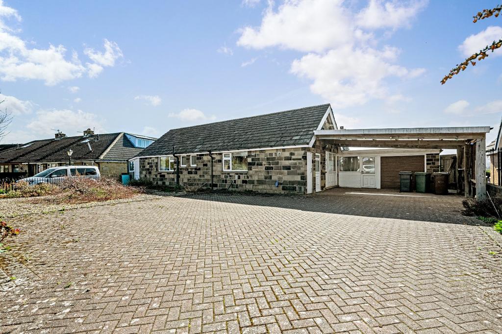 Weston Park View, Otley, West... 3 bed bungalow - £425,000