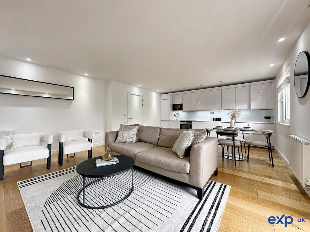 Carlton Drive, London SW15 2 bed apartment to rent - £3,000 pcm (£692 pw)