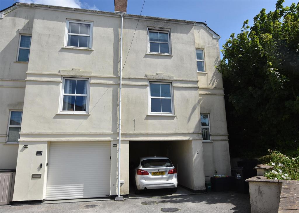 West End, Redruth 2 bed semi-detached house - £225,000