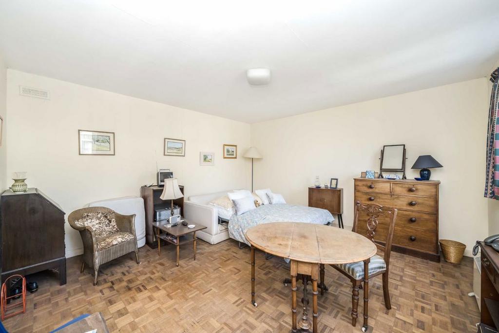 Belsize Road, London NW6 1 bed flat for sale - £275,000