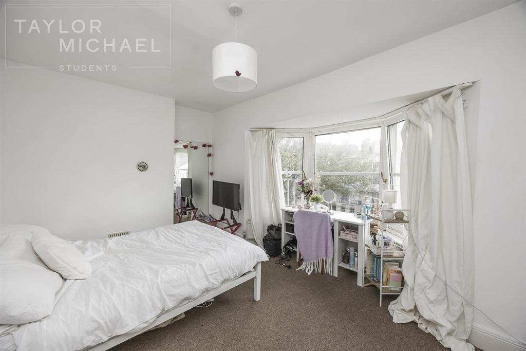 Russell Square, Brighton 7 bed house share to rent - £715 pcm (£165 pw)