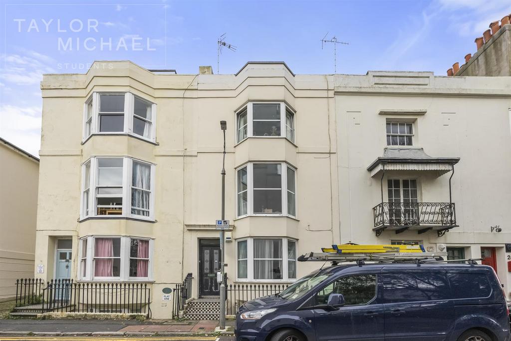 Russell Square, Brighton 7 bed house share to rent - £715 pcm (£165 pw)