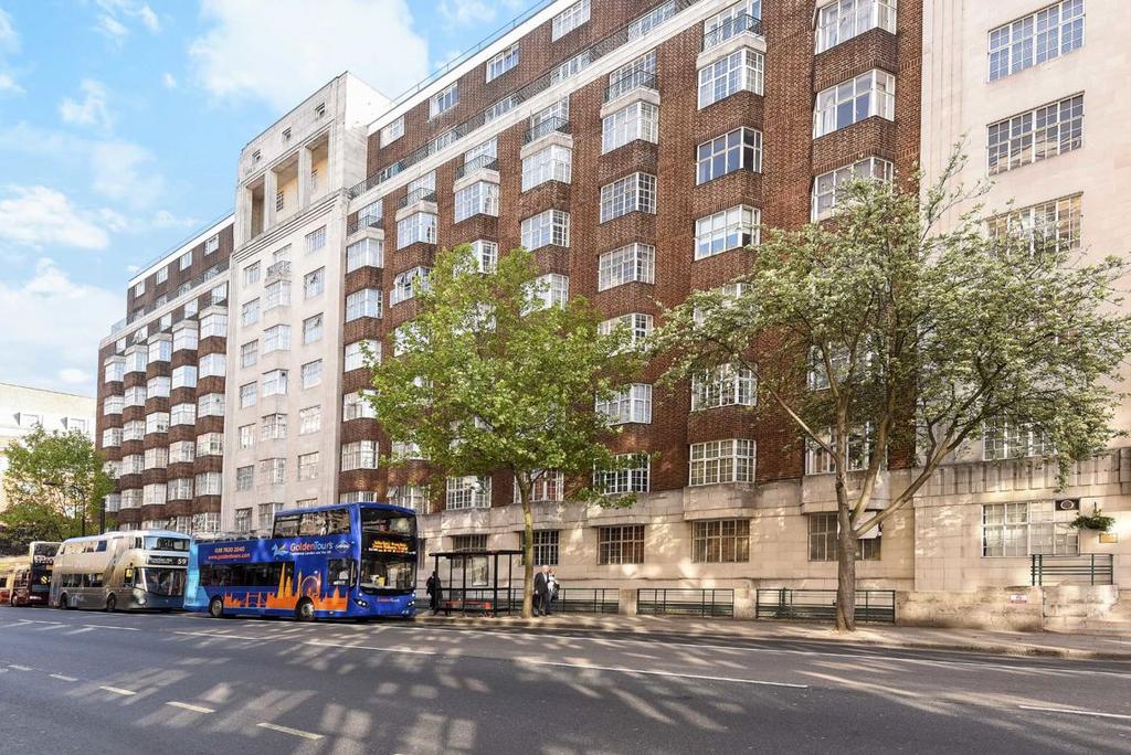 Woburn Place, London WC1H Studio - £1,950 pcm (£450 pw)
