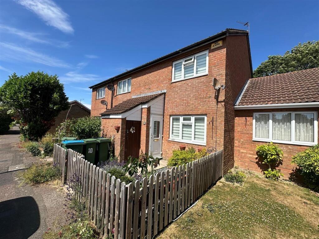Enborne Close, Aylesbury HP21 2 bed terraced house for sale - £250,000