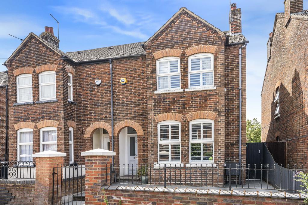 Hitchin SG5 4 bed semi-detached house - £950,000