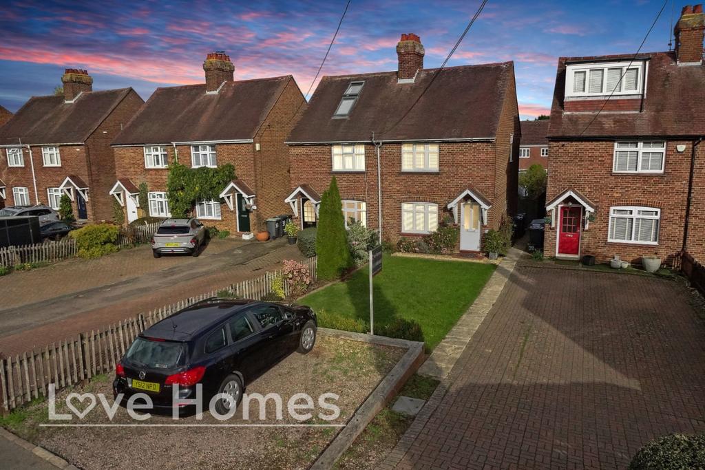 Chapel Road, Flitwick 3 bed semi-detached house for sale - £350,000
