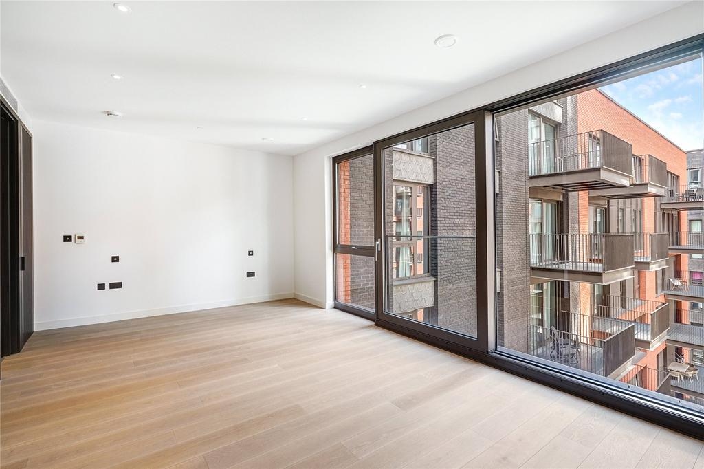Viaduct Gardens, London, SW11 Studio - £2,817 pcm (£650 pw)