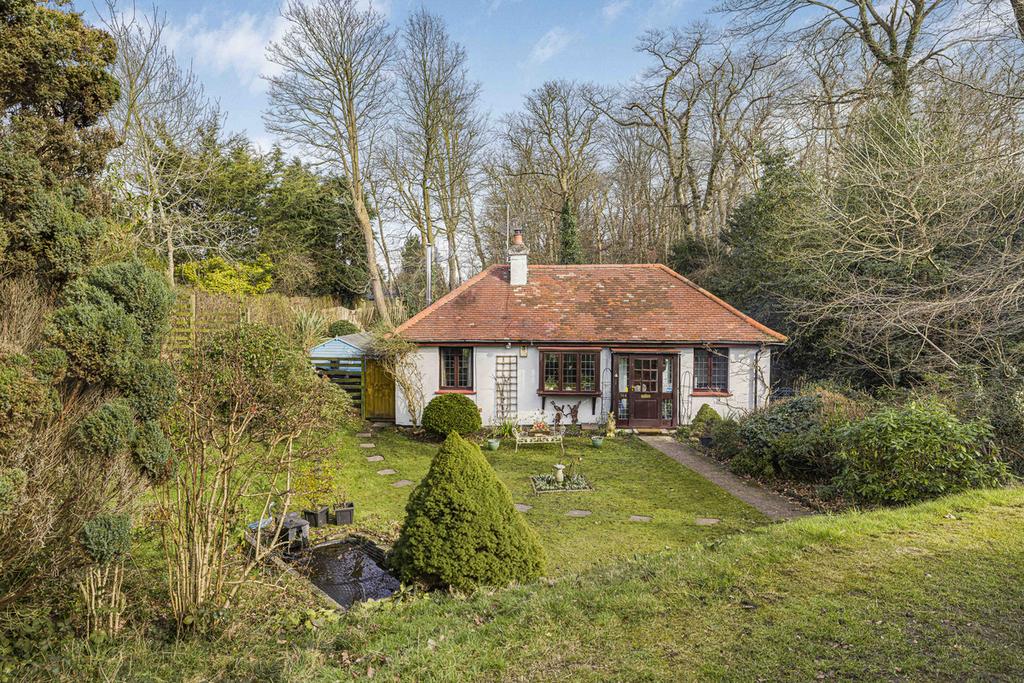 Shirley Church Road, Croydon, CR0 3 bed detached house for sale - £550,000