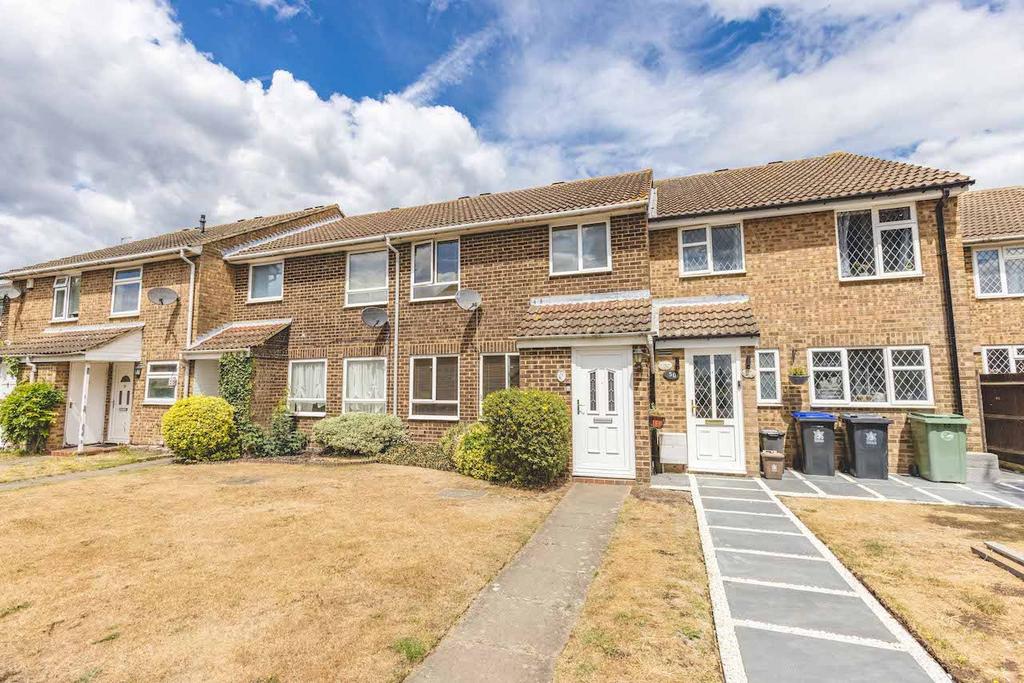 Leas Drive, Iver SL0 3 bed terraced house for sale - £450,000