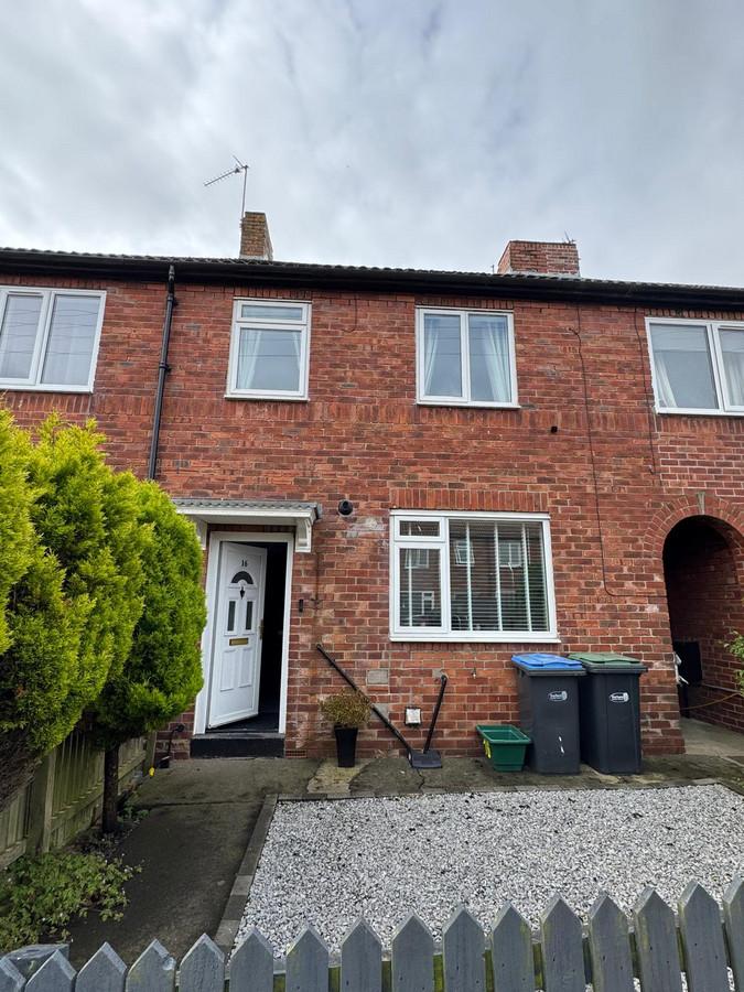 Myrtle Grove, Crook, DL15 3 bed terraced house for sale - £79,950