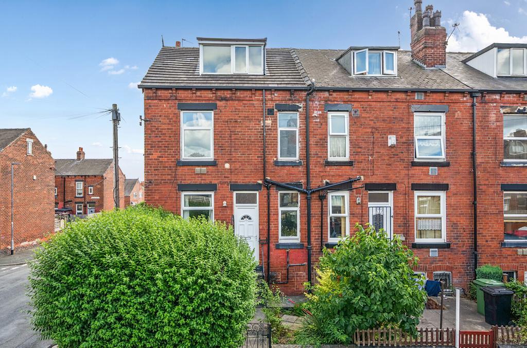 Vinery Street, Leeds, LS9 3 bed end of terrace house for sale - £130,000