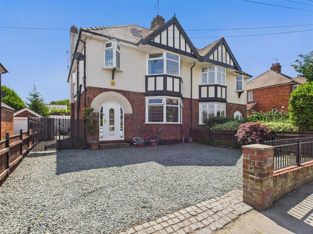 Boothferry Road, Hessle 4 bed semi-detached house - £360,000