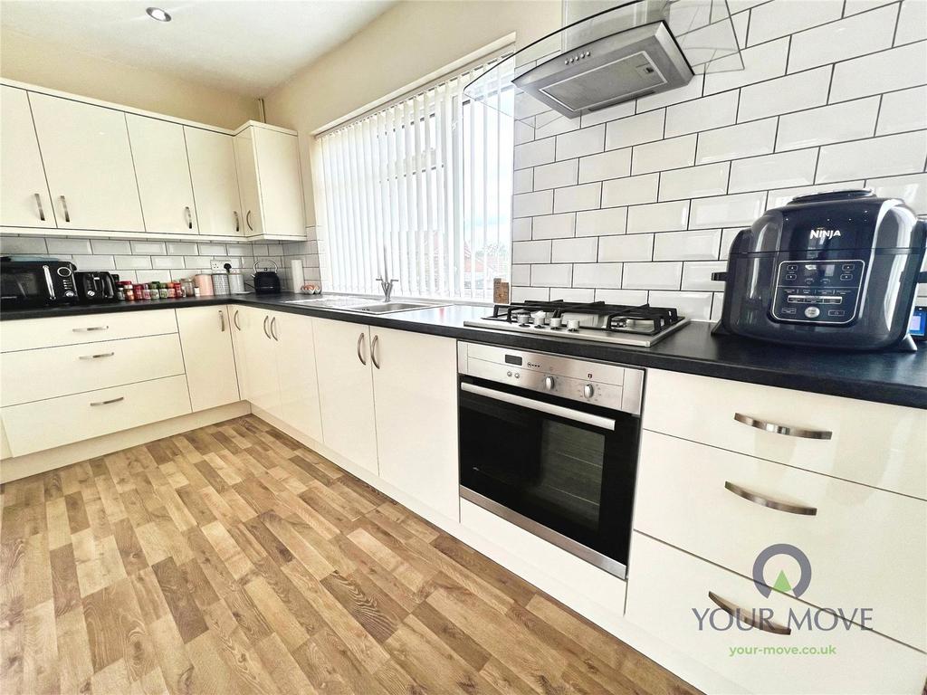 Bells Lane, Rochester ME3 3 bed terraced house - £1,500 pcm (£346 pw)