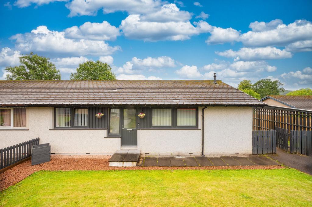 Neil Gunn Place, Dingwall IV15 2 bed semi-detached bungalow - £180,000