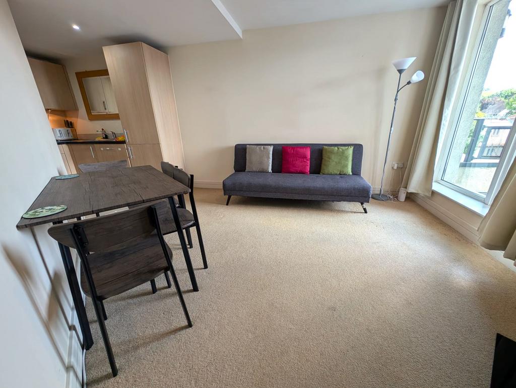 87 Greyhound Hill, Hendon, London, NW4 1 bed flat to rent - £1,590 pcm ...